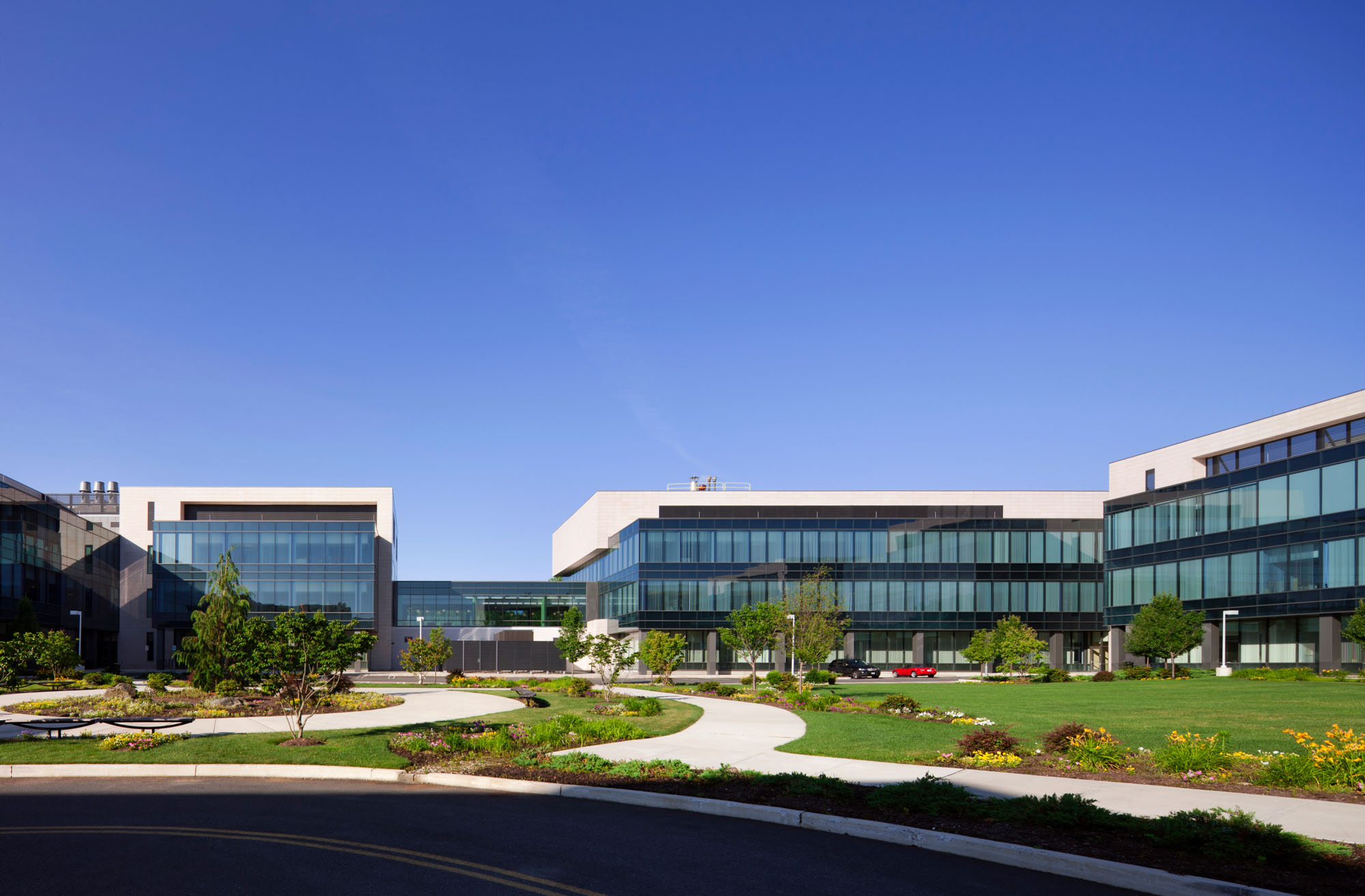 Regeneron Pharmaceuticals - Campus Lab and Workplace Renovations - BAM ...